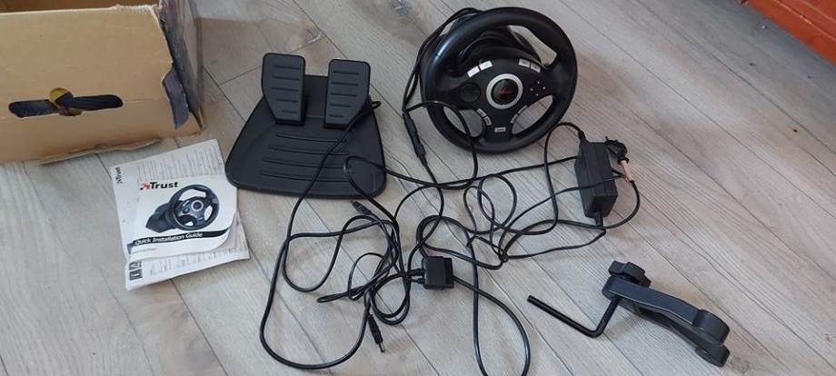 Volan Trust GTX27 s škatlo, rabljen, za PC,PS2/PS3
