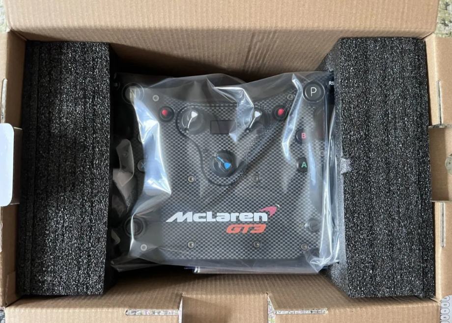 Fanatec-Kit (Fanatec DD Pro 8Nm + McLaren GT3 v2 + CSL Elite)