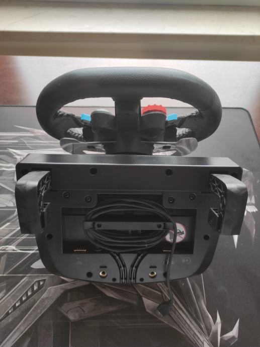 Logitech G29 Driving Force volan s pedali + 2 IGRI
