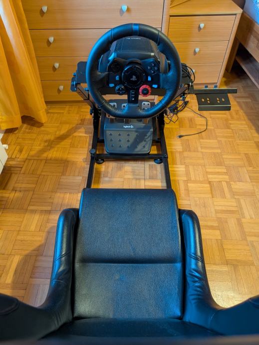 Racing simulator + volan Logitech g29 + PlayStation 4 slim + igre