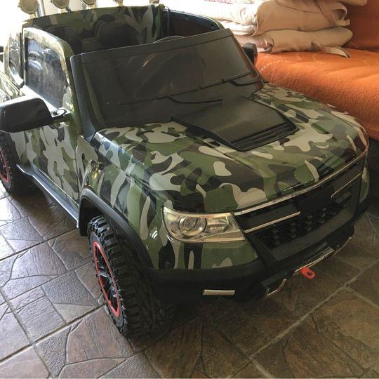 Avto terenec 4x4 12V