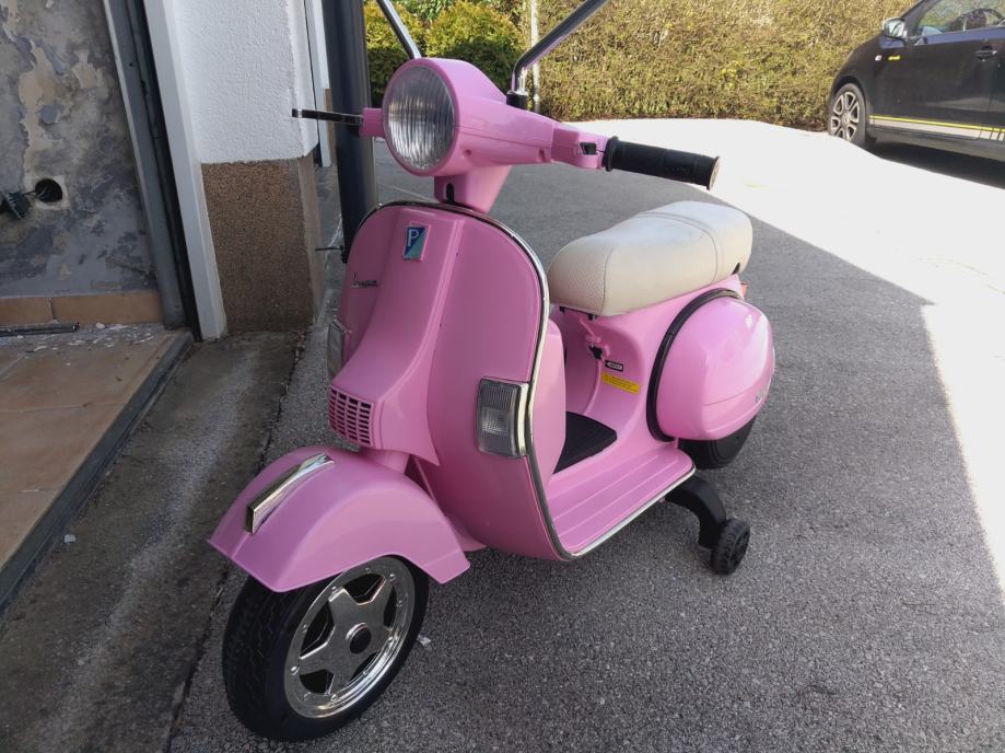 OTROŠKA VESPA - ROZA