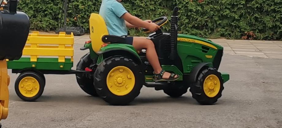 Peg Perego John Deere