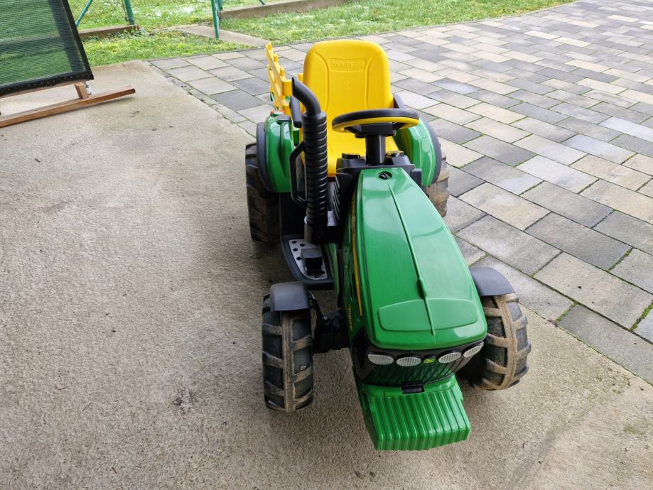 Peg Perego John Deere