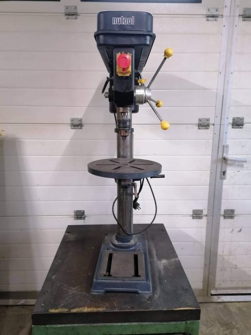 Vrtalni stroj nutool