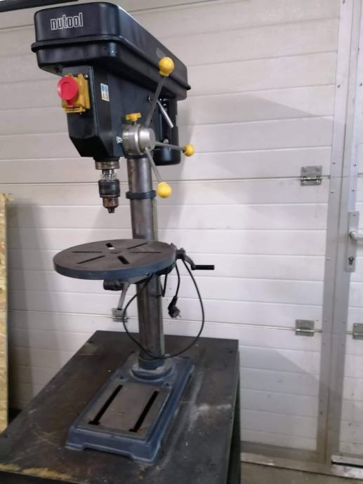 Vrtalni stroj nutool