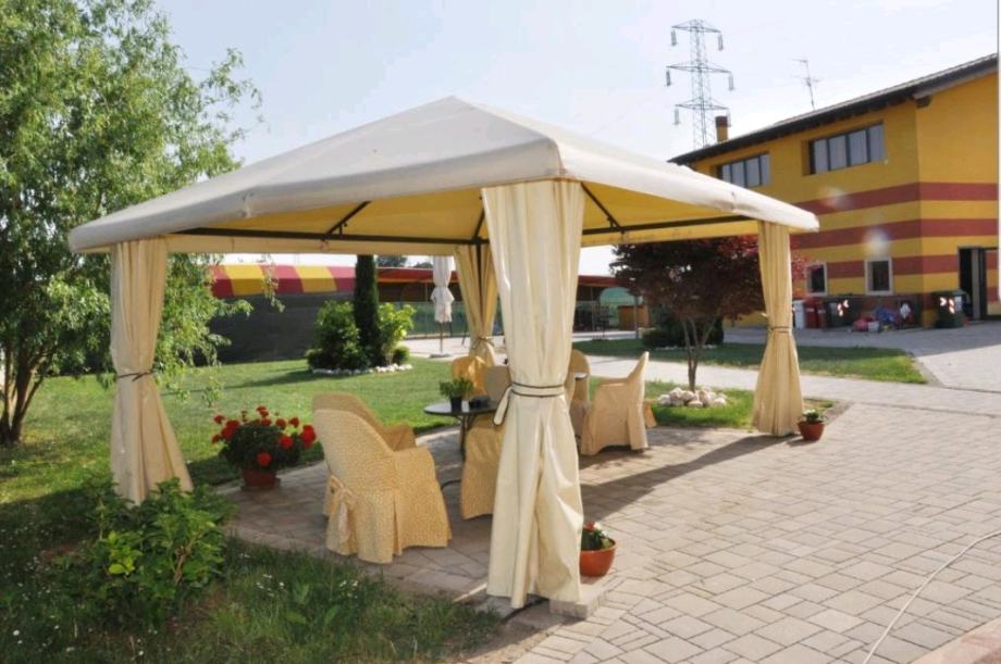 Paviljon, tenda, arafat 3x4 m, antacit barve s stranskimi zavesami