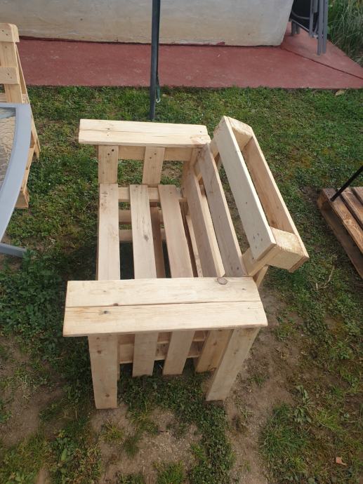 Prodam dva dvoseda in dva enoseda