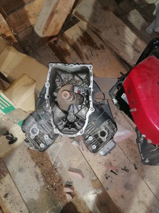 MOTOR ZA VRTNI TRAKTOR BRIGGS