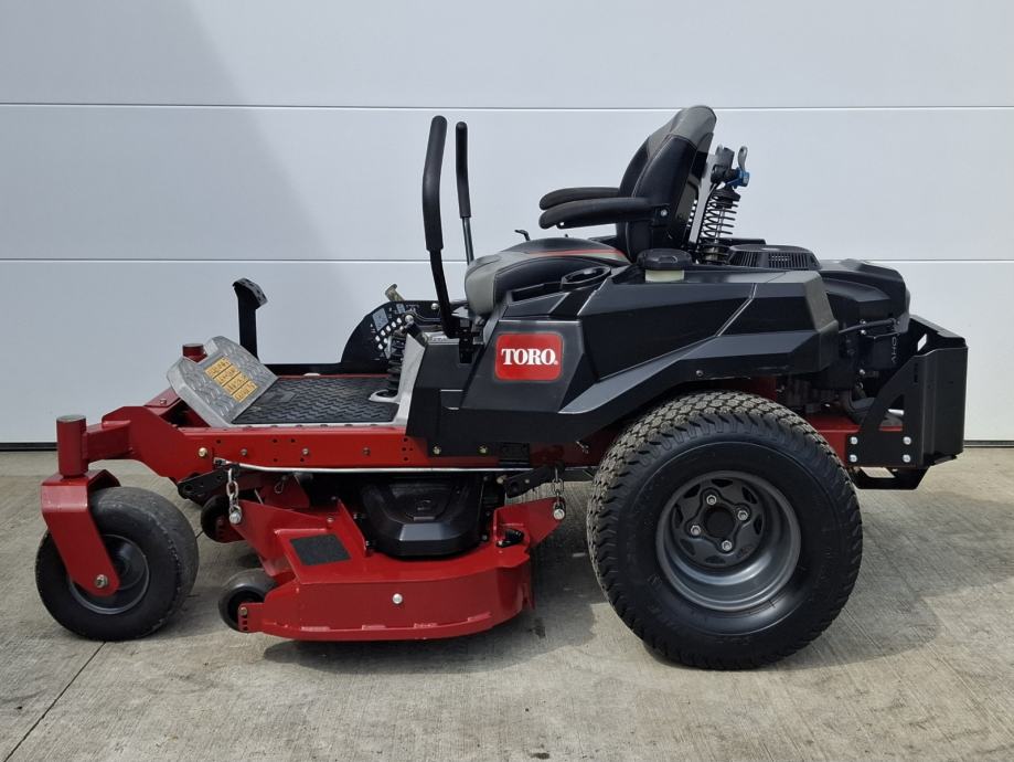 Toro Titan PRO Comfort Vrtni Traktor Kosilnica Mulčar 25HP
