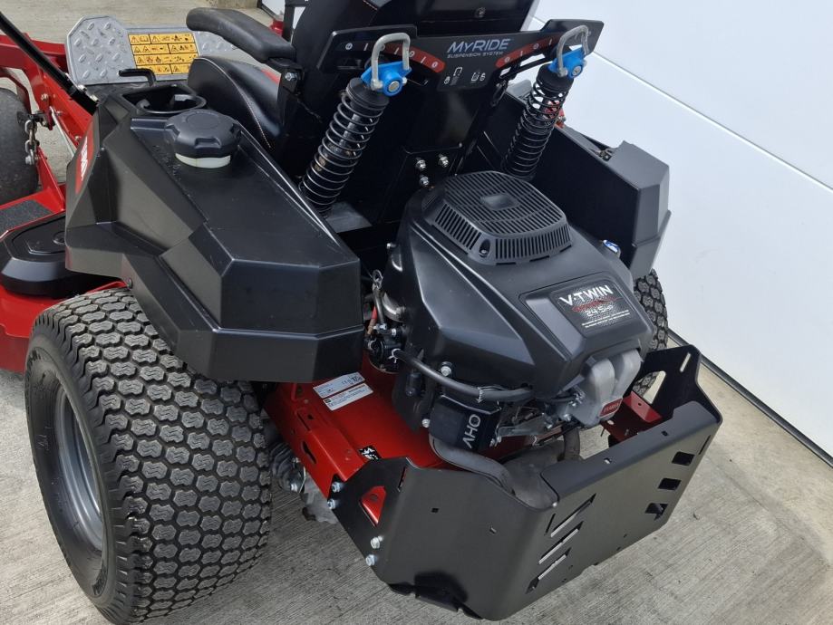 Toro Titan PRO Comfort Vrtni Traktor Kosilnica Mulčar 25HP