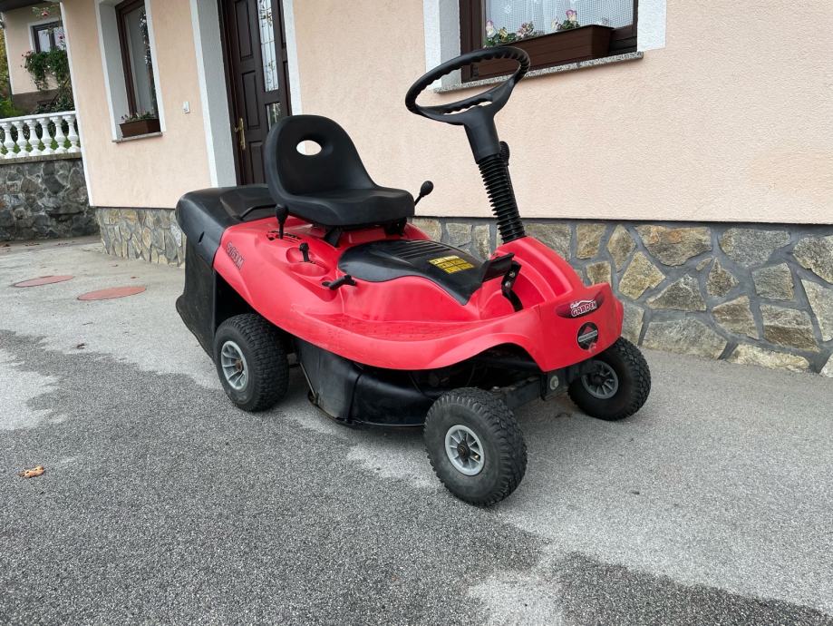 Vrtni traktor briggs stratton 6KM