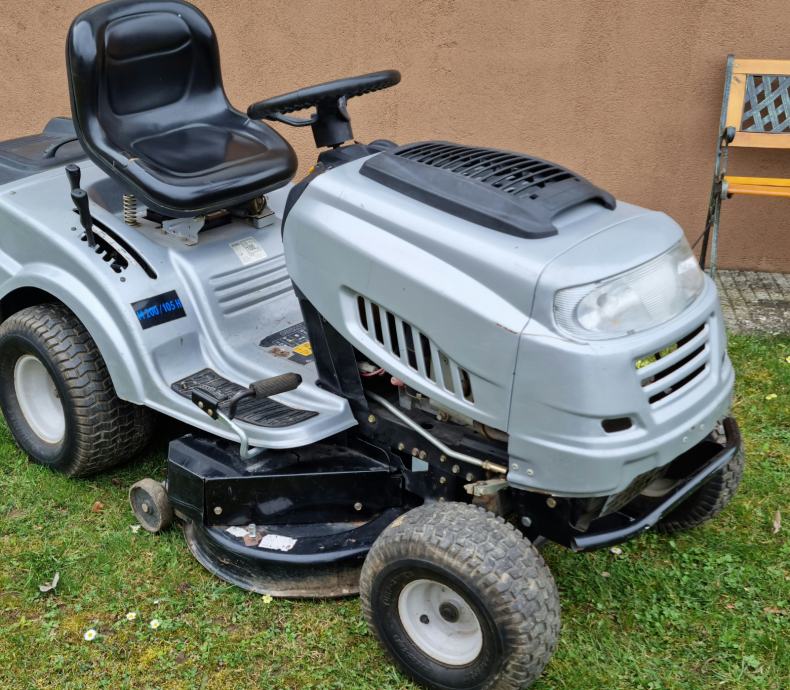 Vrtni traktor MTD MTECH