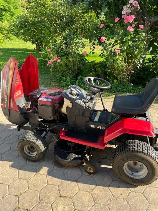 Vrtni traktor Murray