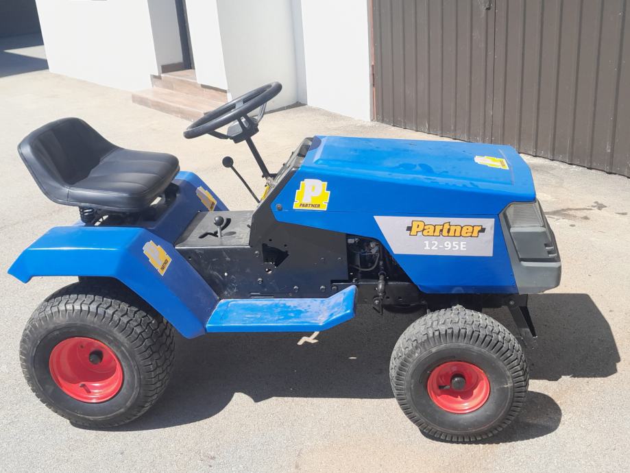 VRTNI TRAKTOR