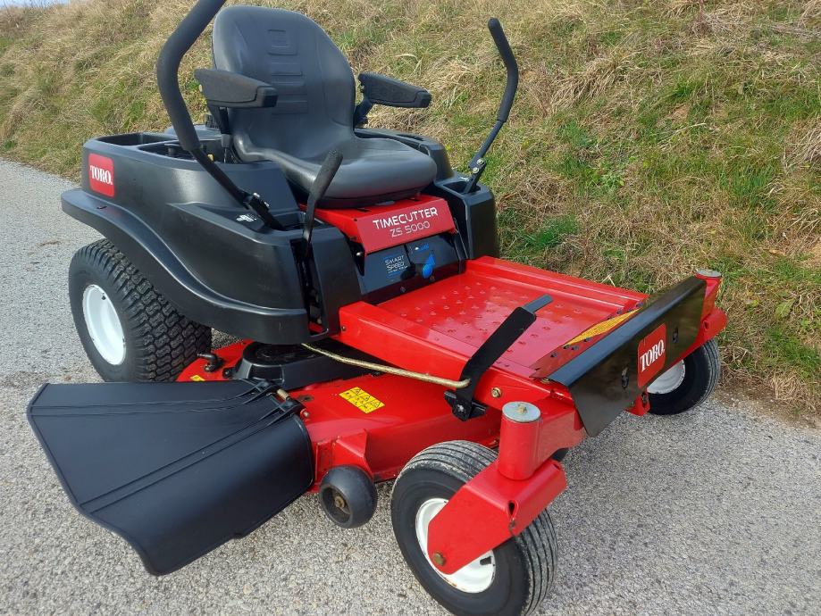 Vrtni traktor Toro Pro 24HP ZS5000 zero turn kosilnica mulčar