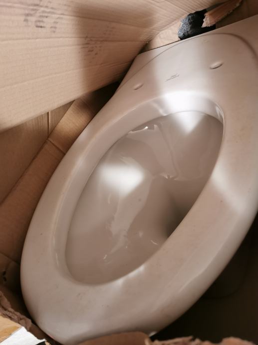 WC ŠKOLJSKA IDEAL STANDARD - tudi za invalidski wc