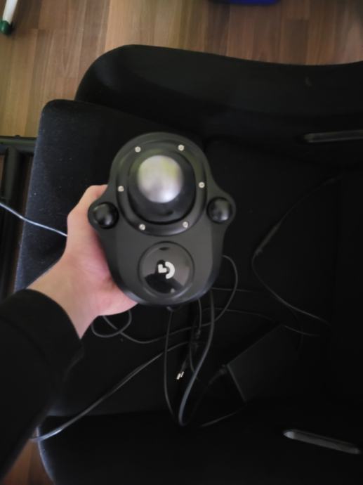 XBOX One 1T + Spawn Sedež Volan Logitec G290, +Menjalnik