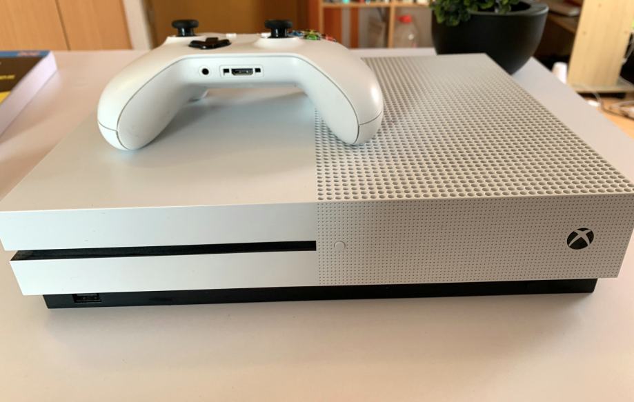 XBOX ONE S