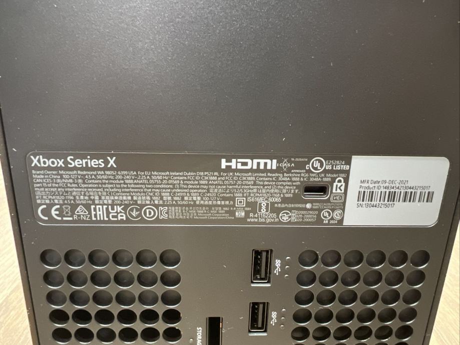 Microsoft Xbox X serija 1 TB črna igralni sistem z dvema kontroler