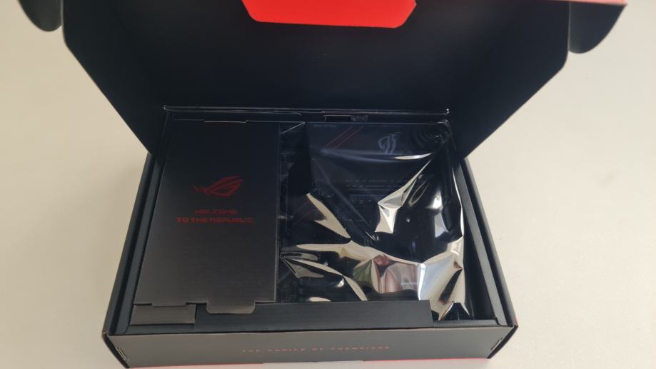 ASUS ROG STRIX B550-E GAMING Wi-Fi 6 AX200 USB-C AM4 ATX gaming