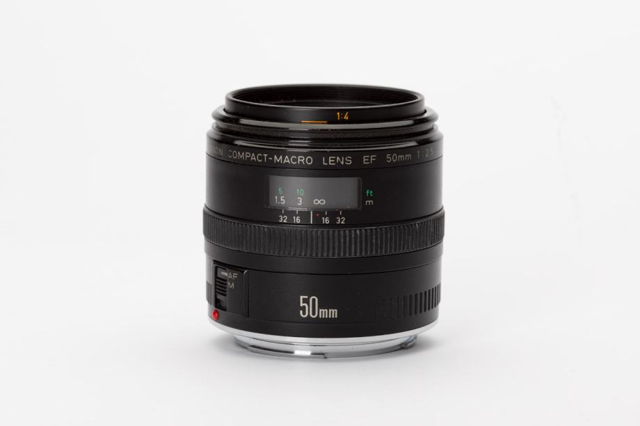 Canon 50mm 2.5 Compact Macro