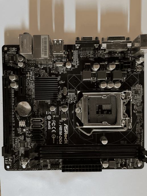 Asrock matična plošča H81M-DG4 LGA 1150