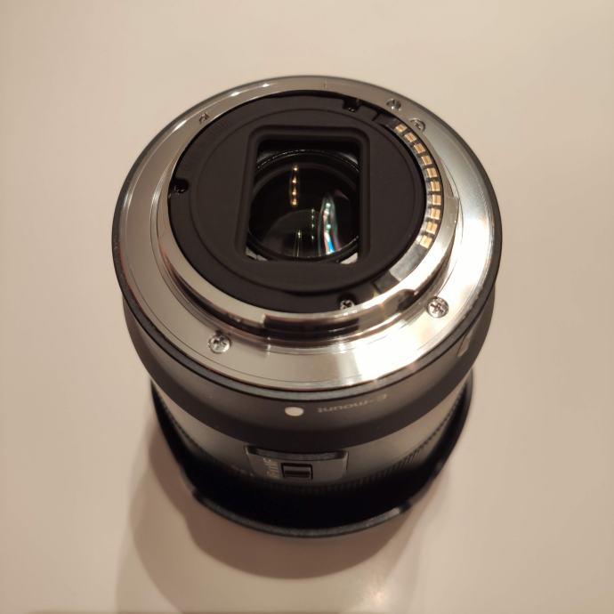 Sony E 18-135mm f3.5-5.6 OSS SEL18135 E mount