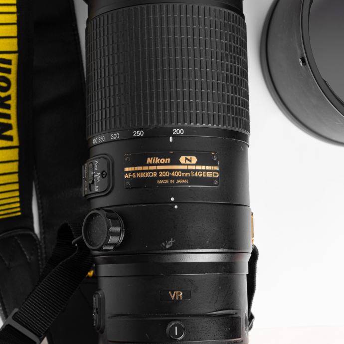 NIKON AF-S NIKKOR 200-400mm 1:4G ED VR II