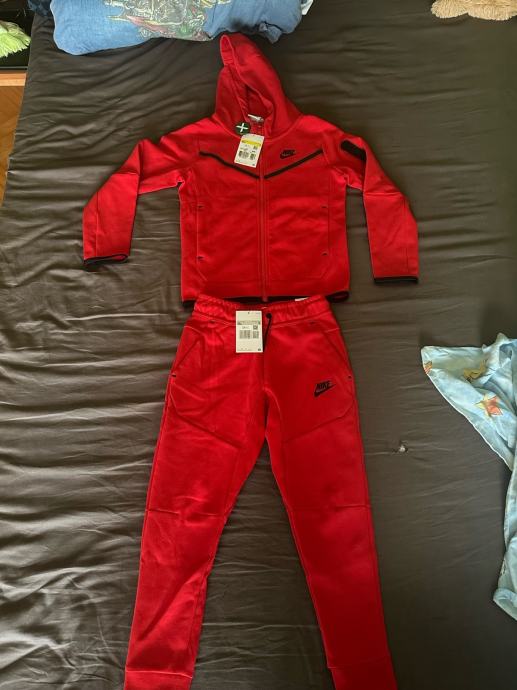 NIKE TECH FLEECE RDEČ