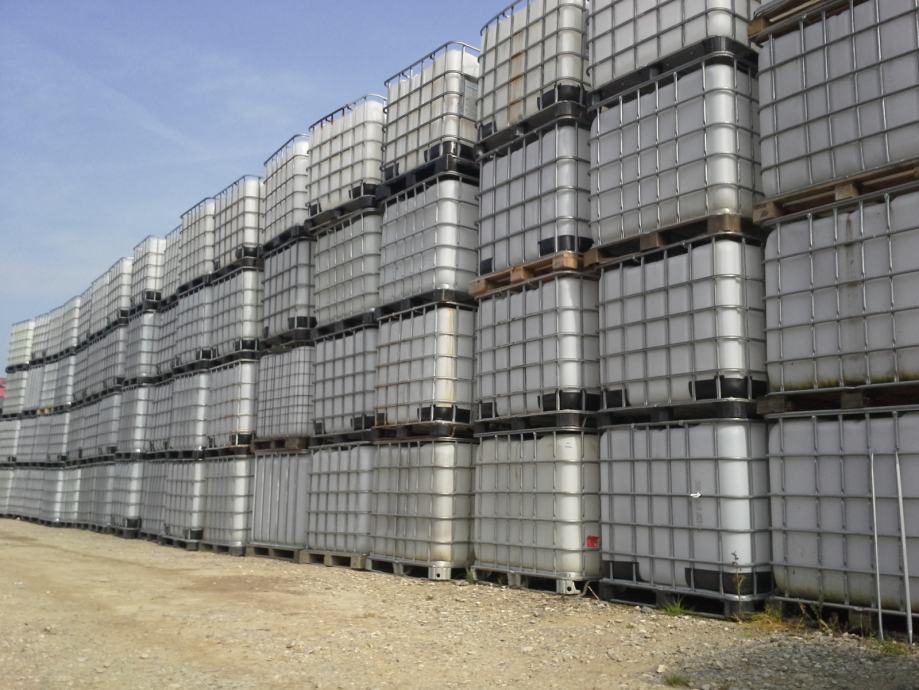 CISTERNE, CISTERNA ZA VODO 1000 L IN 600 LITROV IN PRIKLJUČKI
