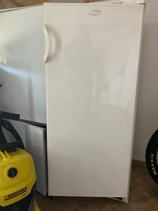 Pokoncni zamrzovalnik skrinja Gorenje