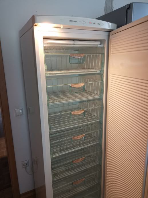 zamrzovalna omara - zmrzovalnik Gorenje F6311W ( zamrzovalnik )