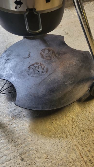 Weber Master Touch 570