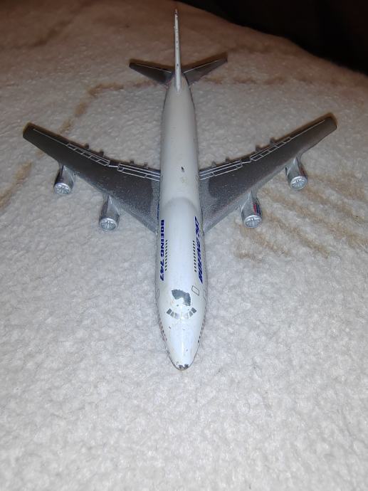 Igrača model avion letalo Boeing 747