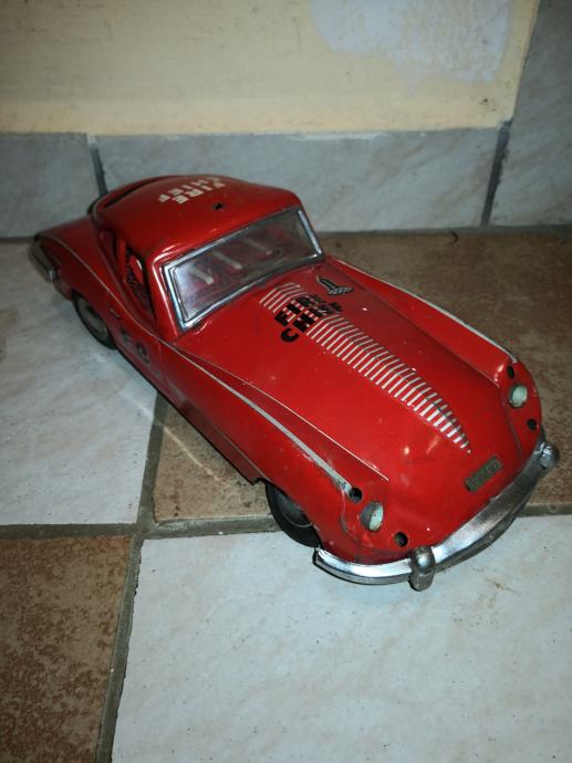 Kovinski avtomobil JAGUAR MR 627 Fire chief,gasilsko vozilo, pločevina