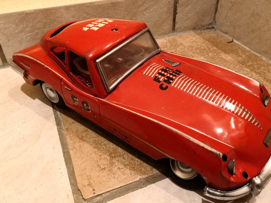 Kovinski avtomobil JAGUAR MR 627 Fire chief,gasilsko vozilo, pločevina