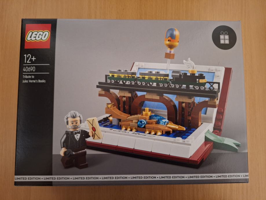 Lego 40690 Tribute to Jules Vernes Books