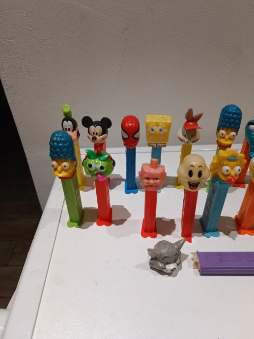 pez figure