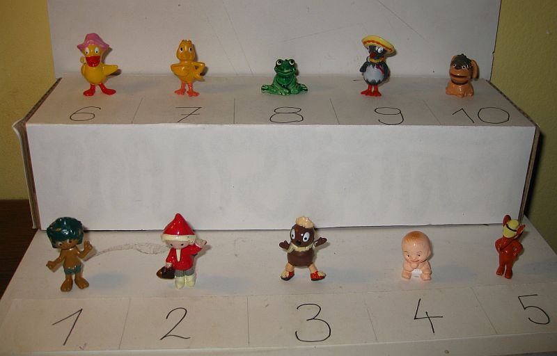 Vintage kinder figure