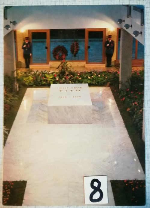 Spominski predmeti in razglednice - slike Josipa Broza - Tita