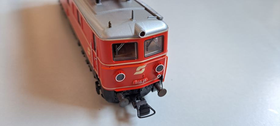 1:87 HO merilo ROCO električna lokomotiva OBB 1110