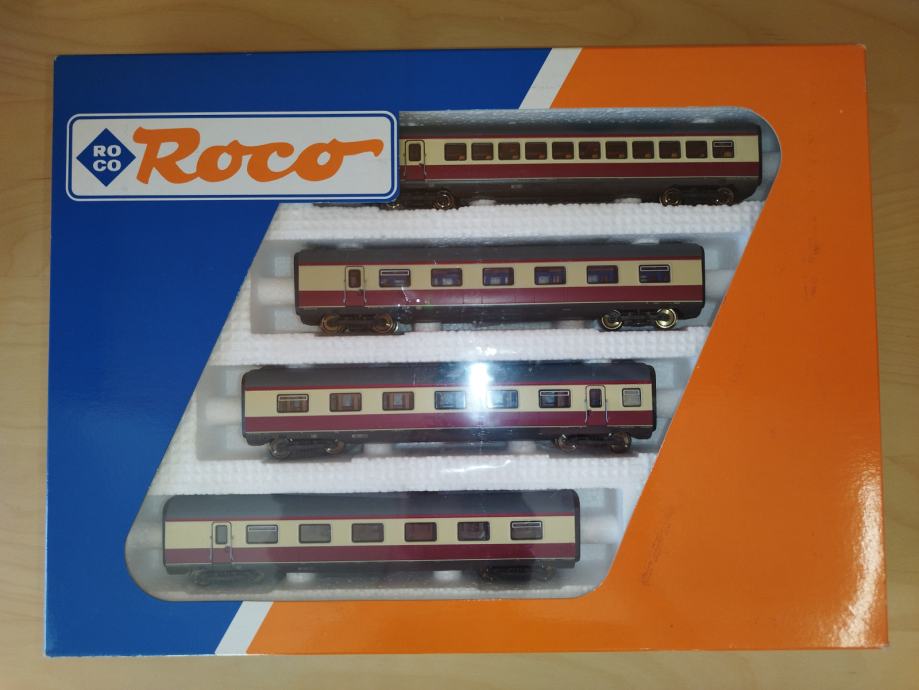 H0 Roco DC dizelmotorna garnitura in dodatni vagoni DB BR VT11.5