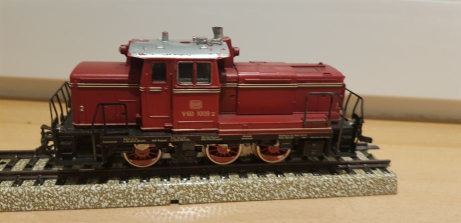 MÄRKLIN 3064 dizelska lokomotiva DB BR V60 1009