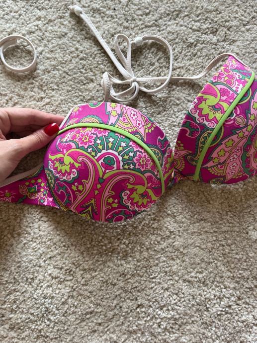 CALZEDONIA zgornji del kopalk