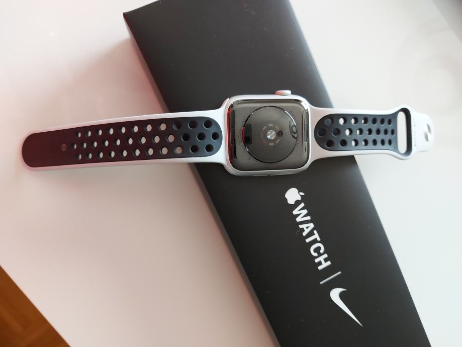 Apple watch SE silver NIKE
