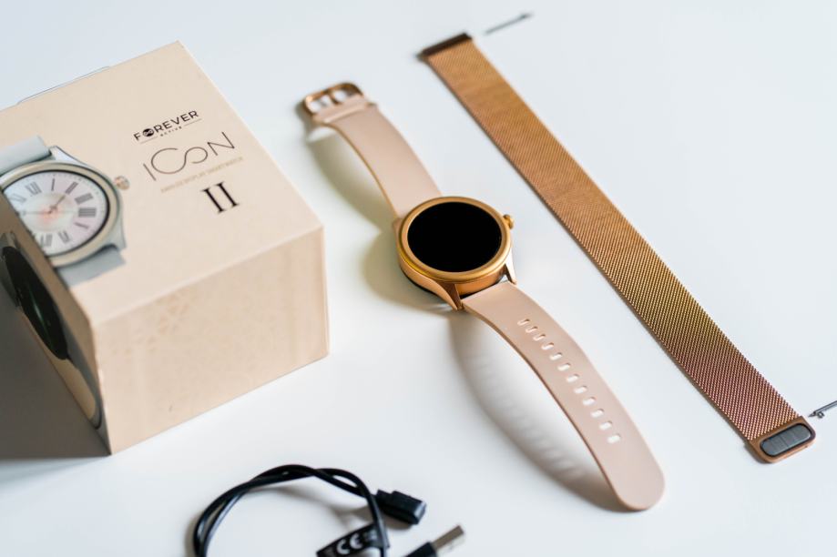 Pametna ura (smart watch) Forever ICON 2 AW-110 - Odlično ohranjena