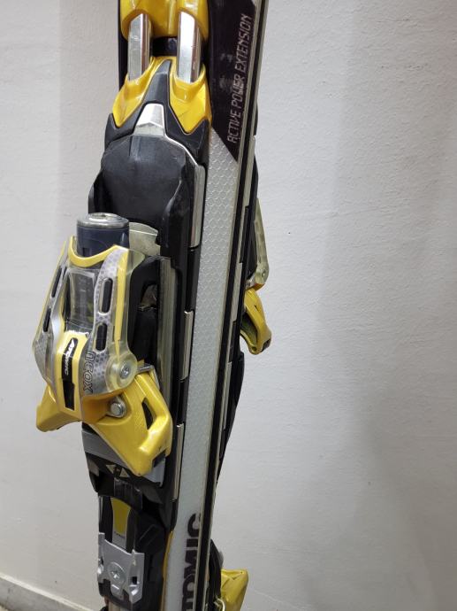 ATOMIC B5 m2tron 152cm z vezmi ATOMIC