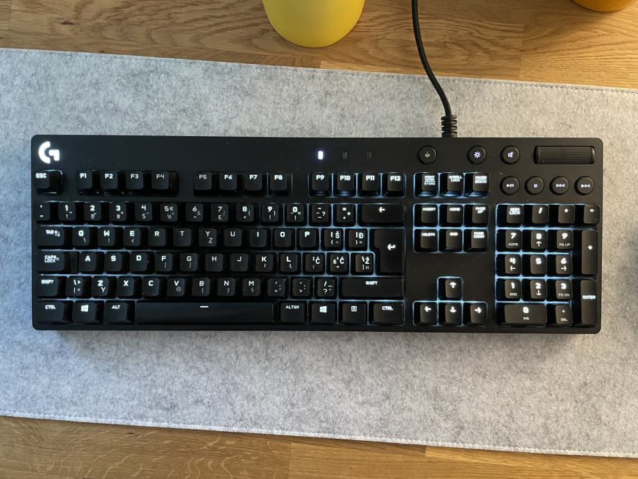 Gaming tipkovnica LOGITECH G610 ORION RED (SLO) + miška LOGITECH G403