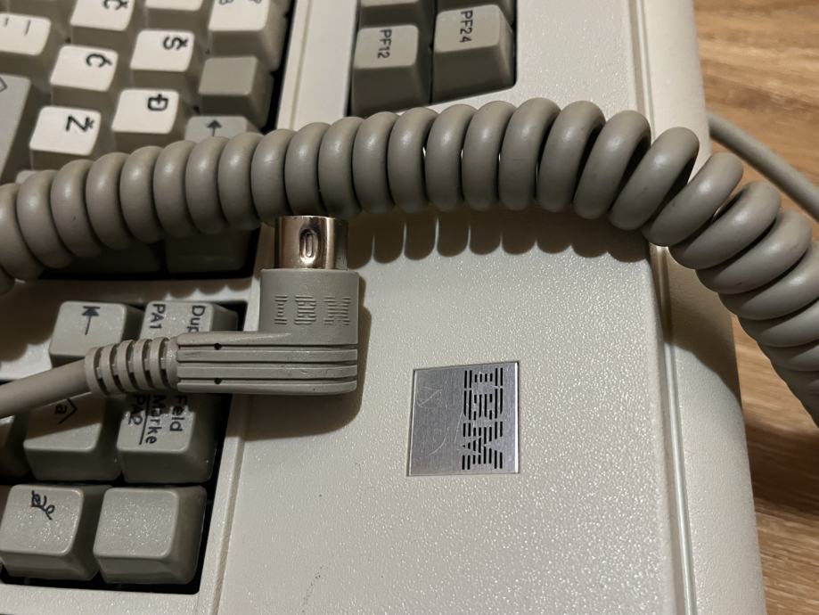 IBM Model M 122-tipk (Battleship)